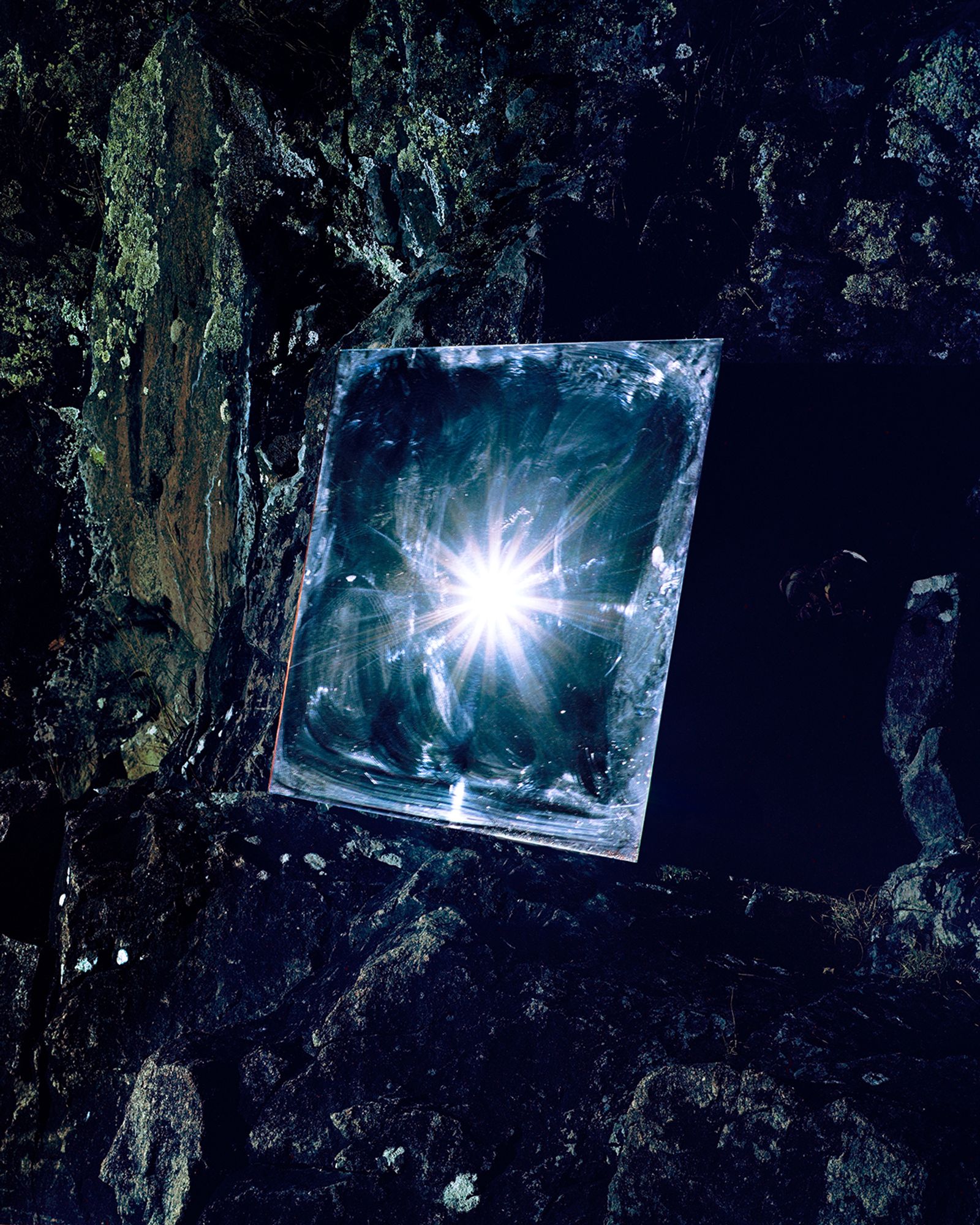 Philippe Braquenier Dives Into Flat Earth Theories and Depicts Them in This Photographic Project ...