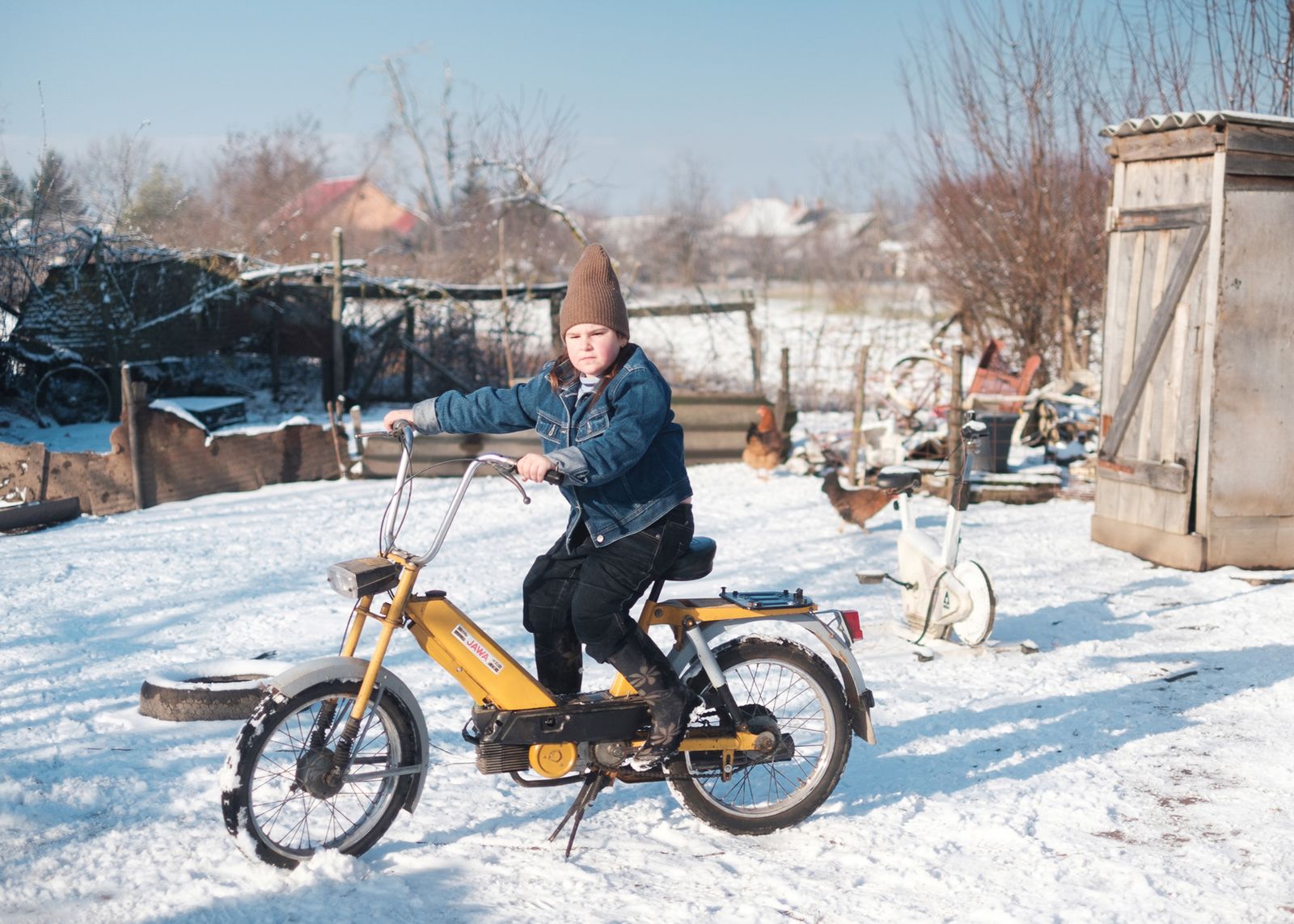 János Szabó Collects Stories of People Living Along a Hungarian River ...