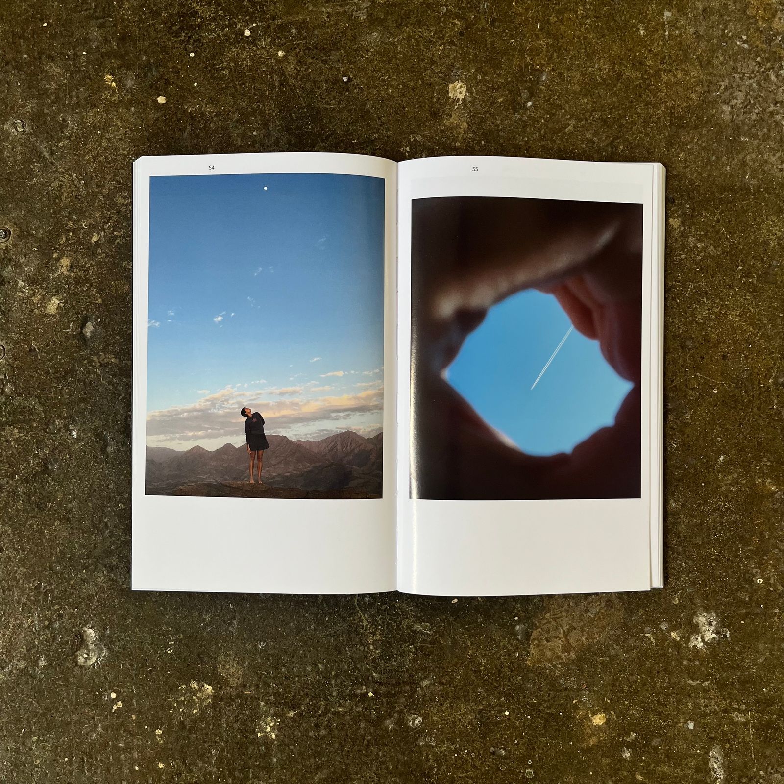 Familiar Stranger / PhMuseum 1st Photobook On Mobile Photography - PhMuseum