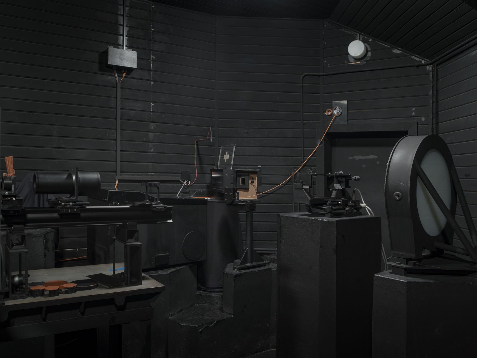 About the End of Darkness - PhMuseum