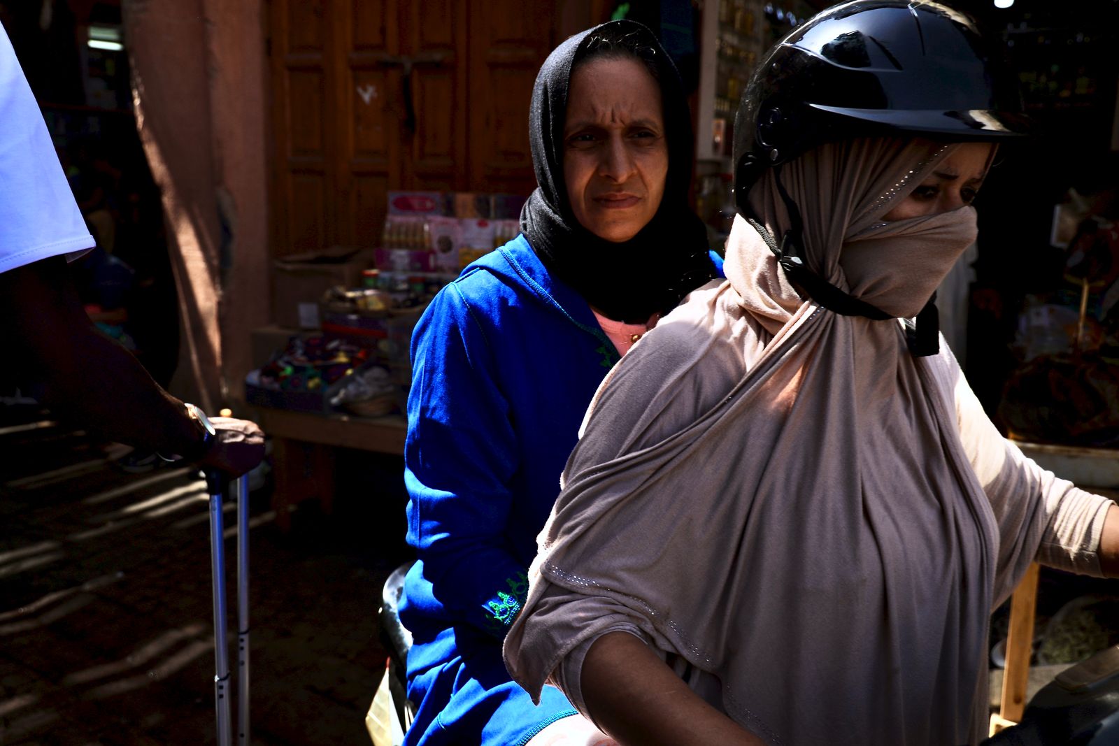 I AM NOT ALONE - PhMuseum