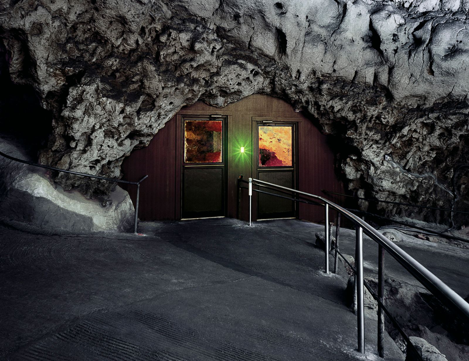 SHOW CAVES - PhMuseum