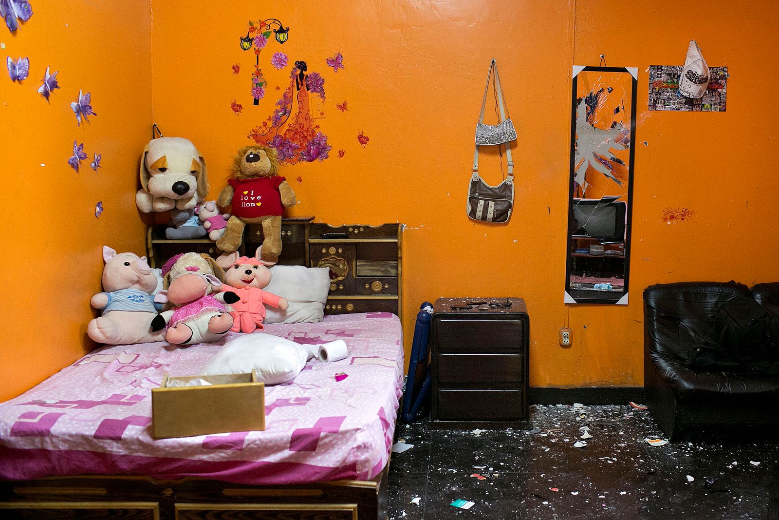 A Light Inside - PhMuseum