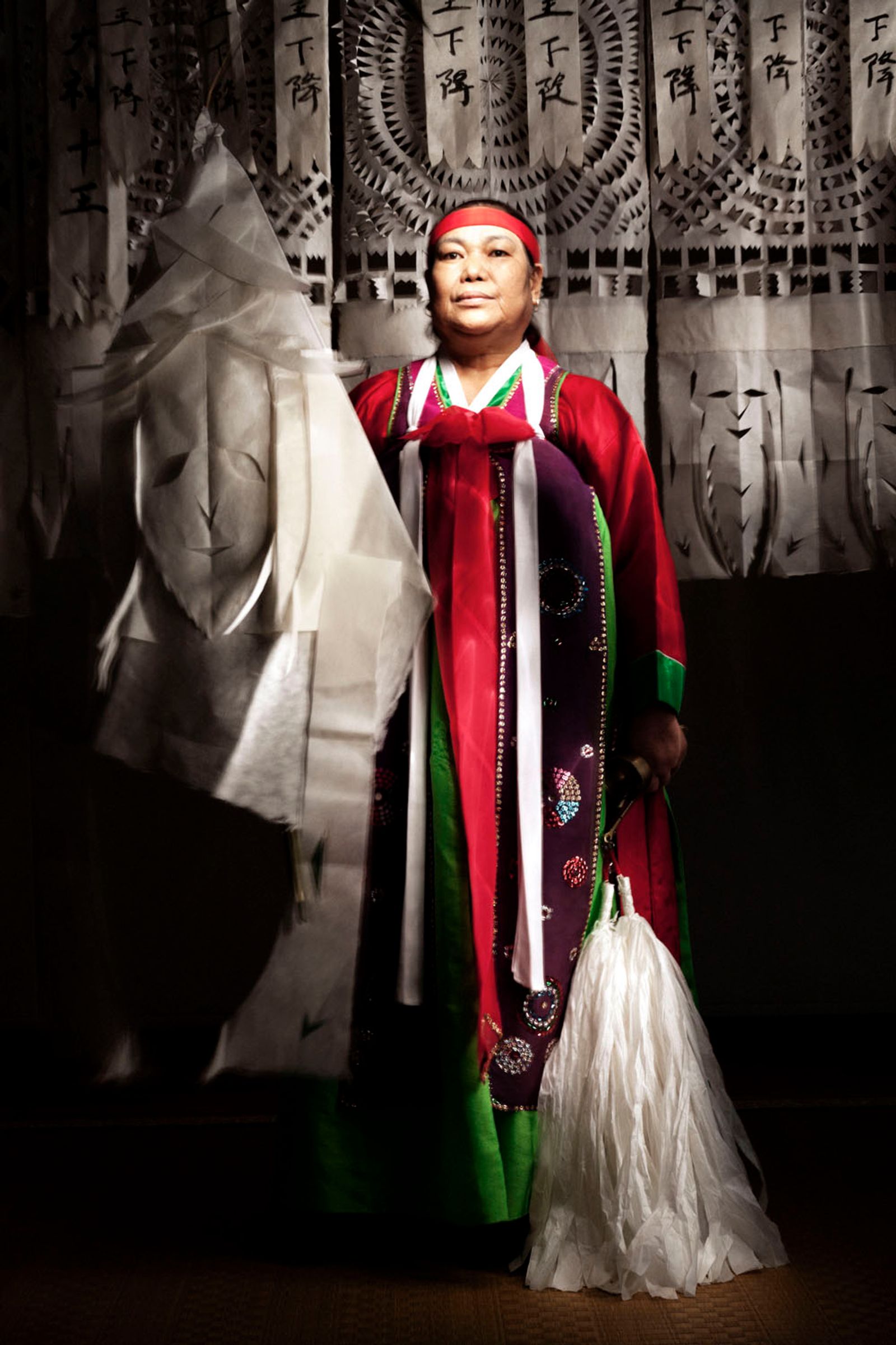 The Shaman with the Fan - PhMuseum