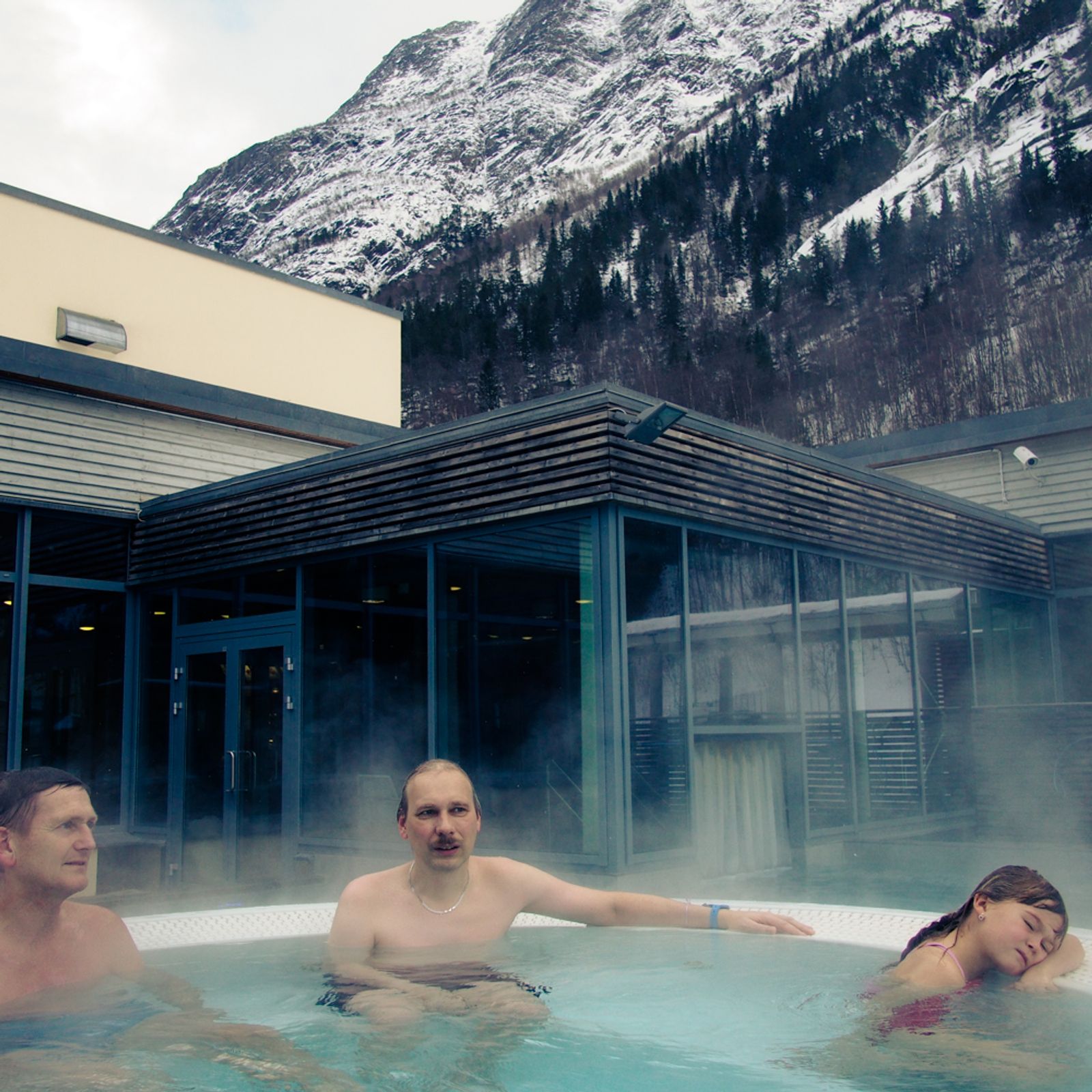 The sun mirror Village - PhMuseum