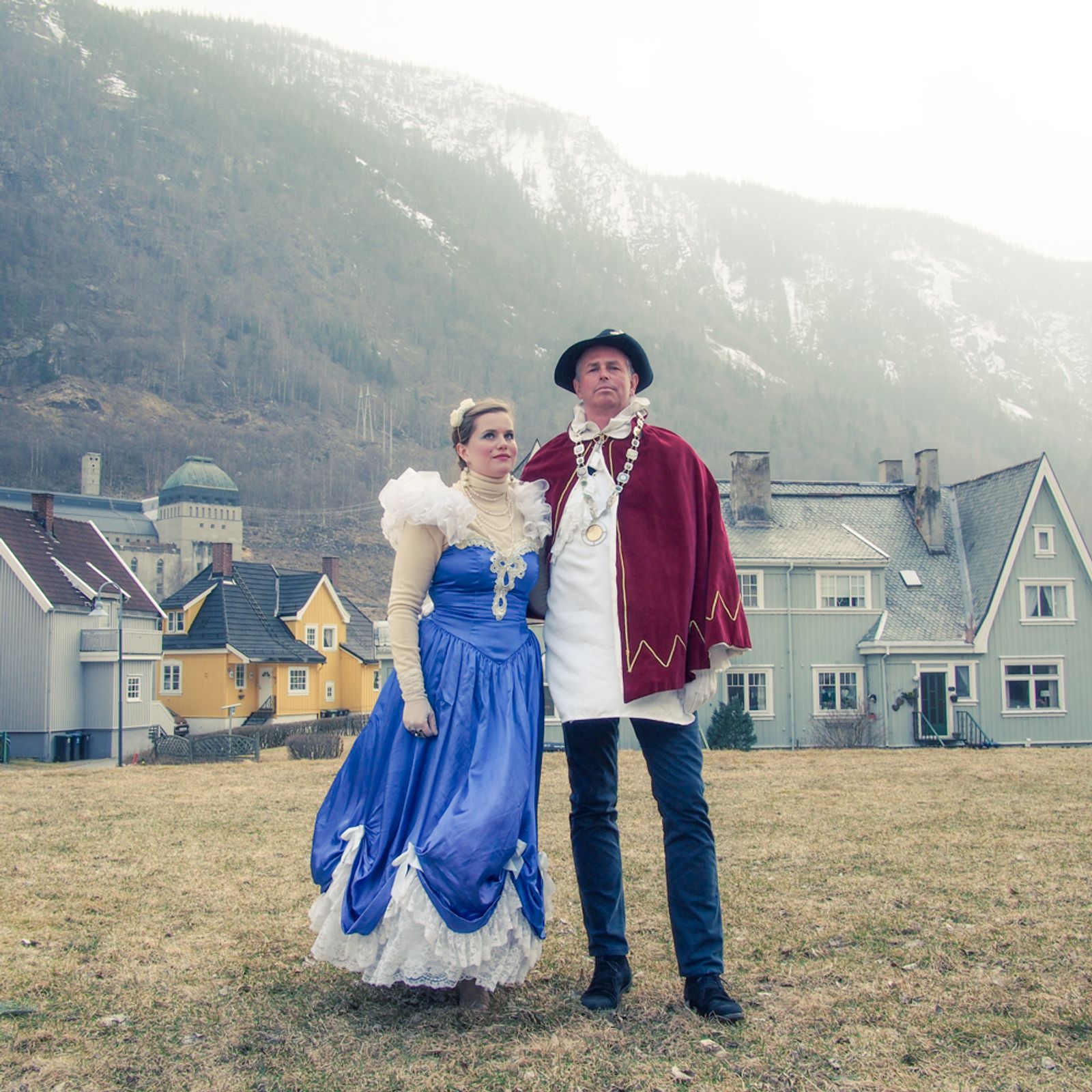 The sun mirror Village - PhMuseum