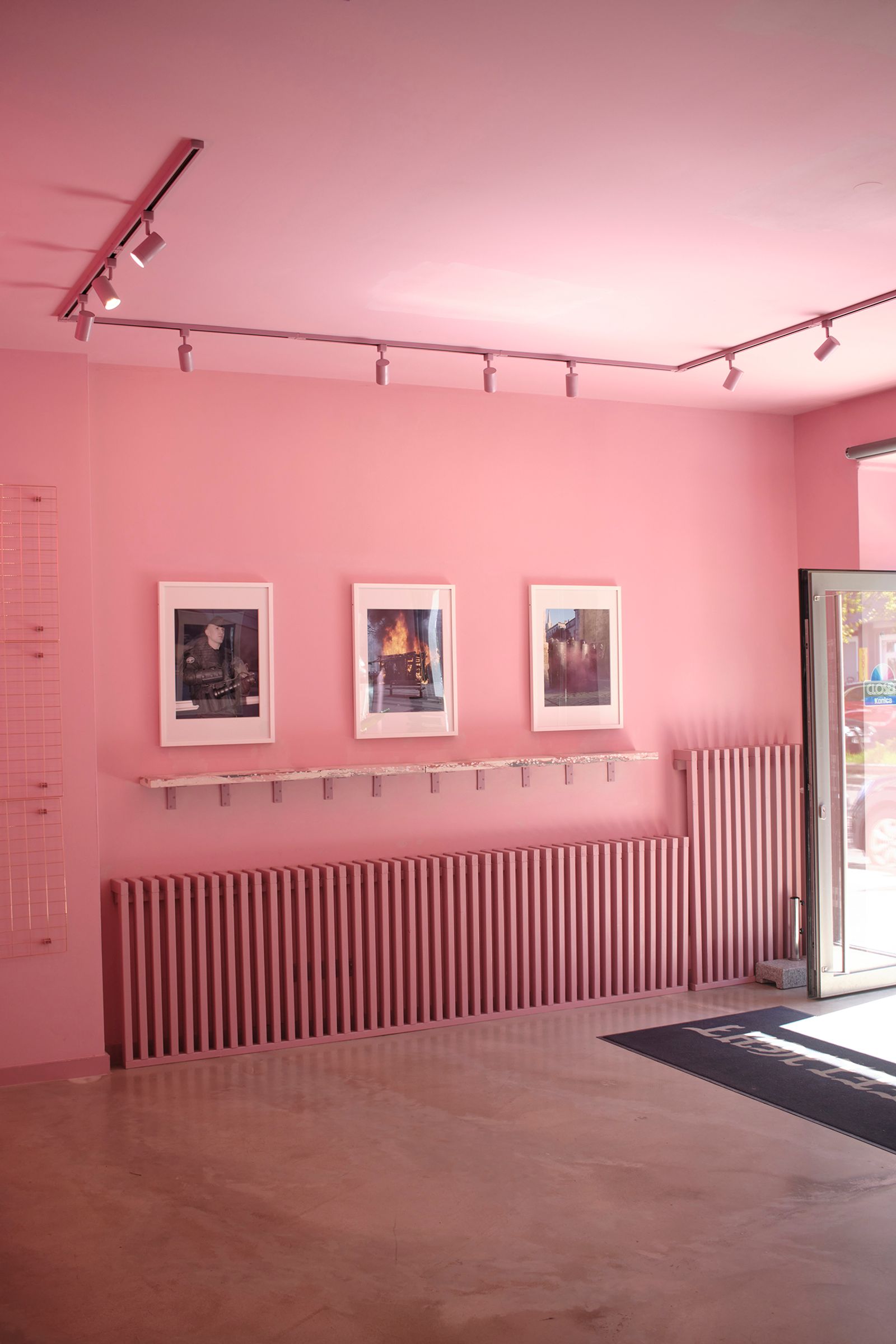 Safelight Paper Solo Shows - Berlin - PhMuseum