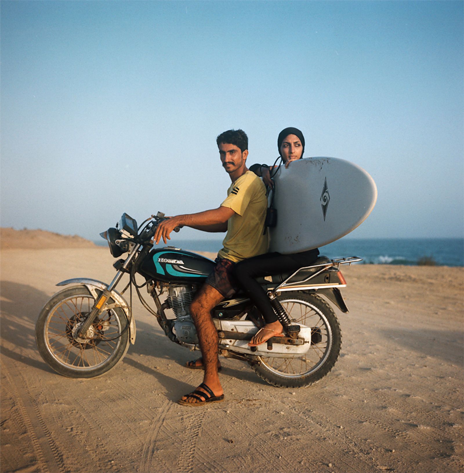SURFING IRAN - PhMuseum