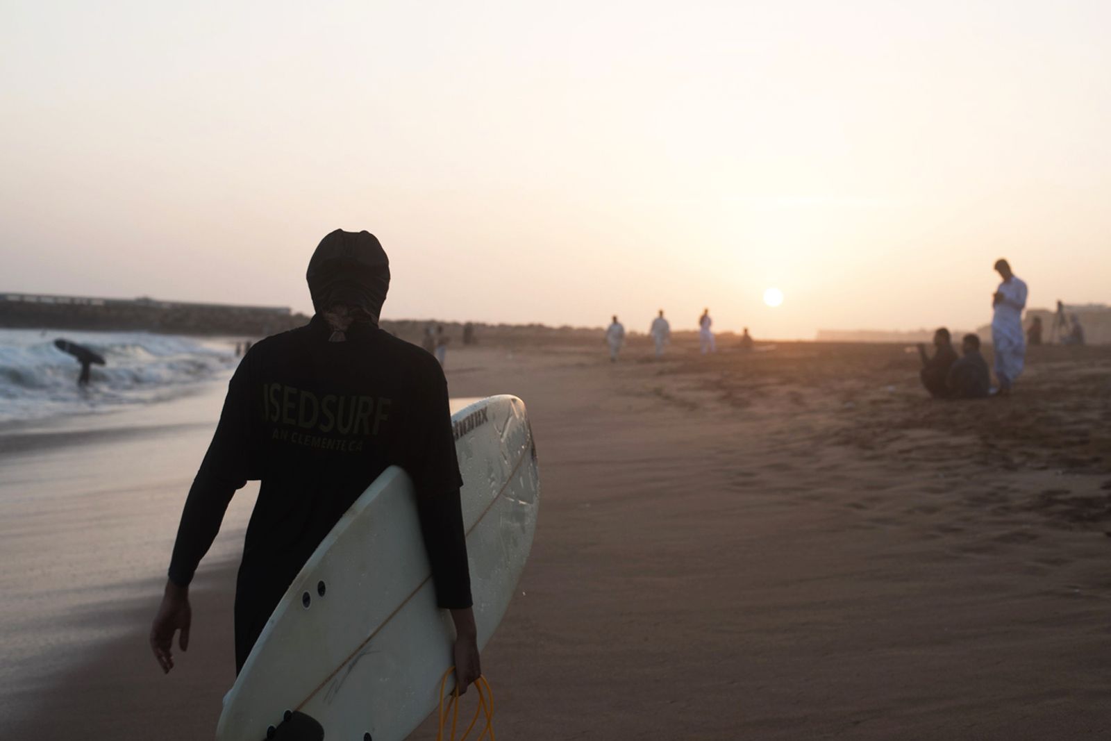 SURFING IRAN - PhMuseum