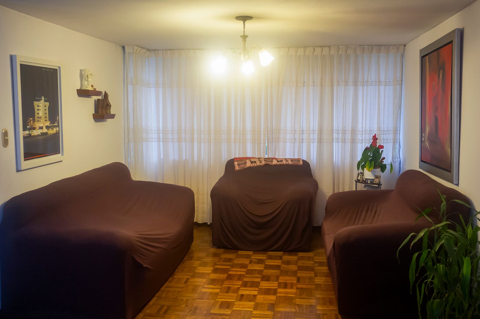 Empty House - PhMuseum