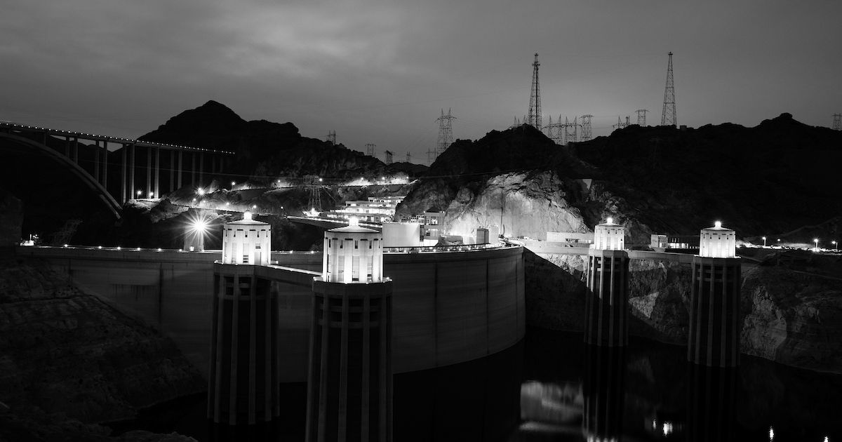 The Illusion of Limitless Water - PhMuseum