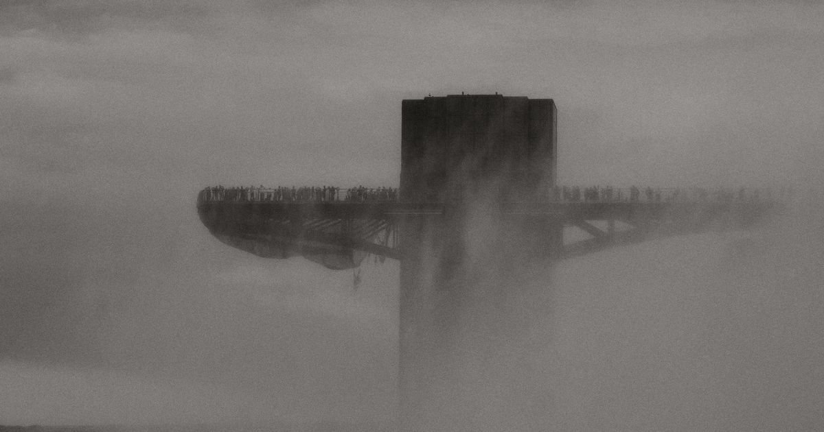 Photobook Review: A Tense and Dystopian View of our Modern World - PhMuseum