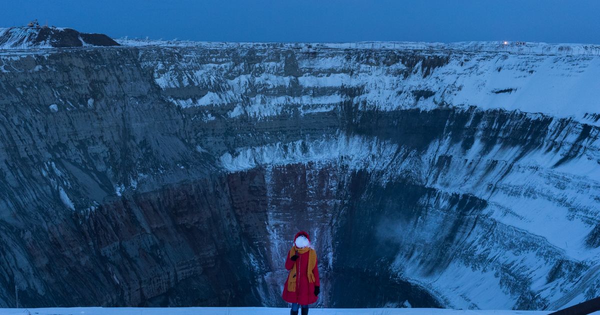 The Violet Window - PhMuseum