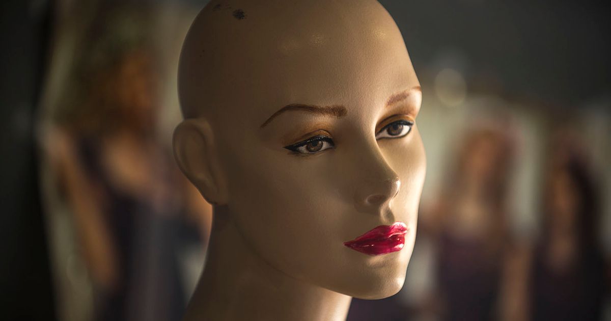 Mannequins - PhMuseum