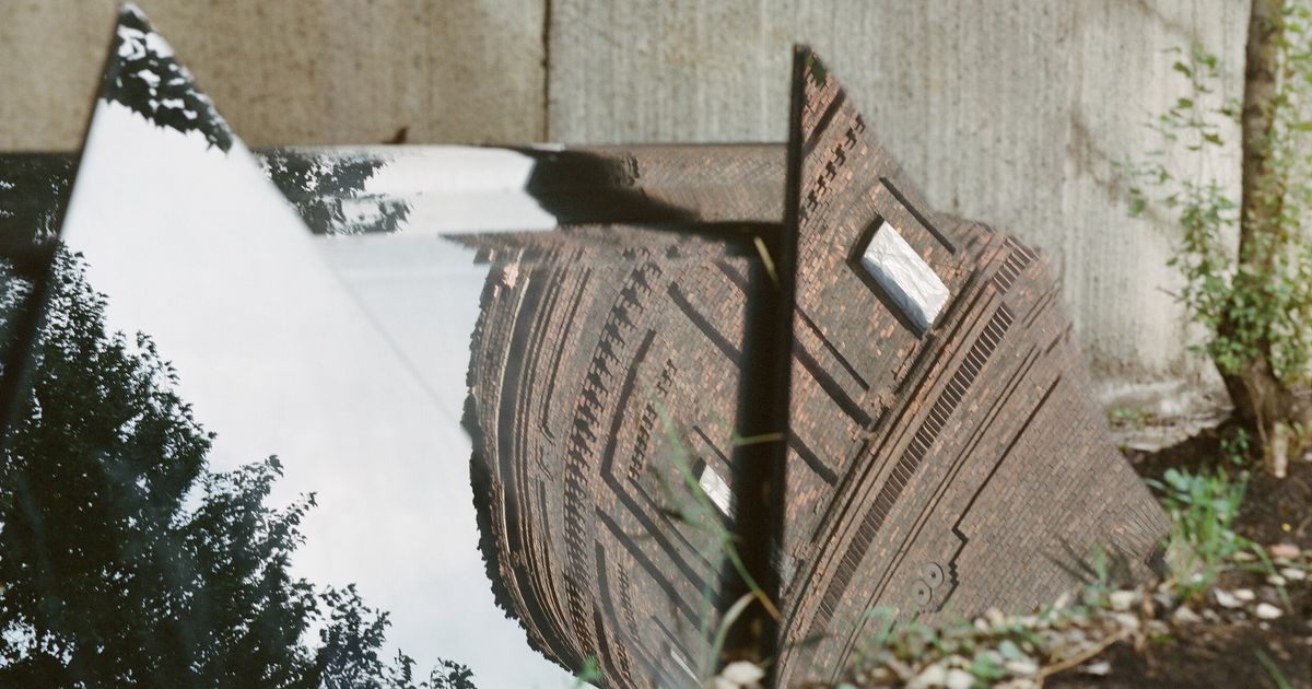 Bermuda Triangle - PhMuseum