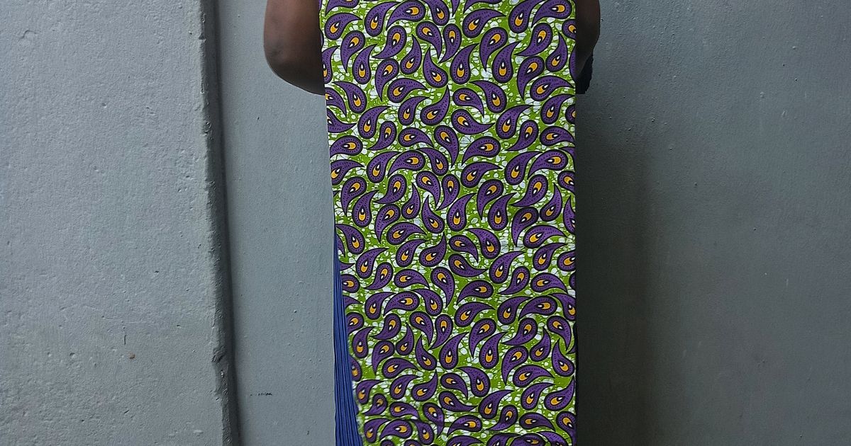 Two Worlds Apart - PhMuseum